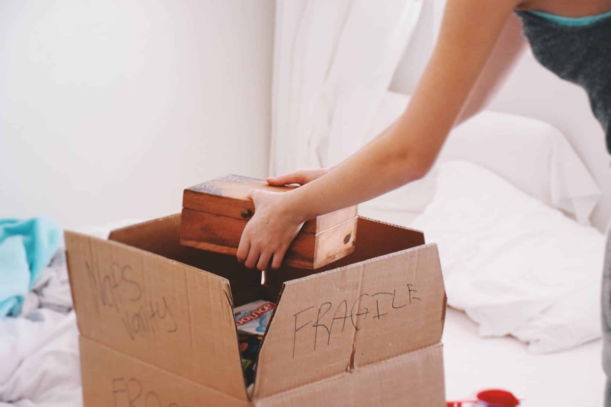How to Pack a Messy House to Move