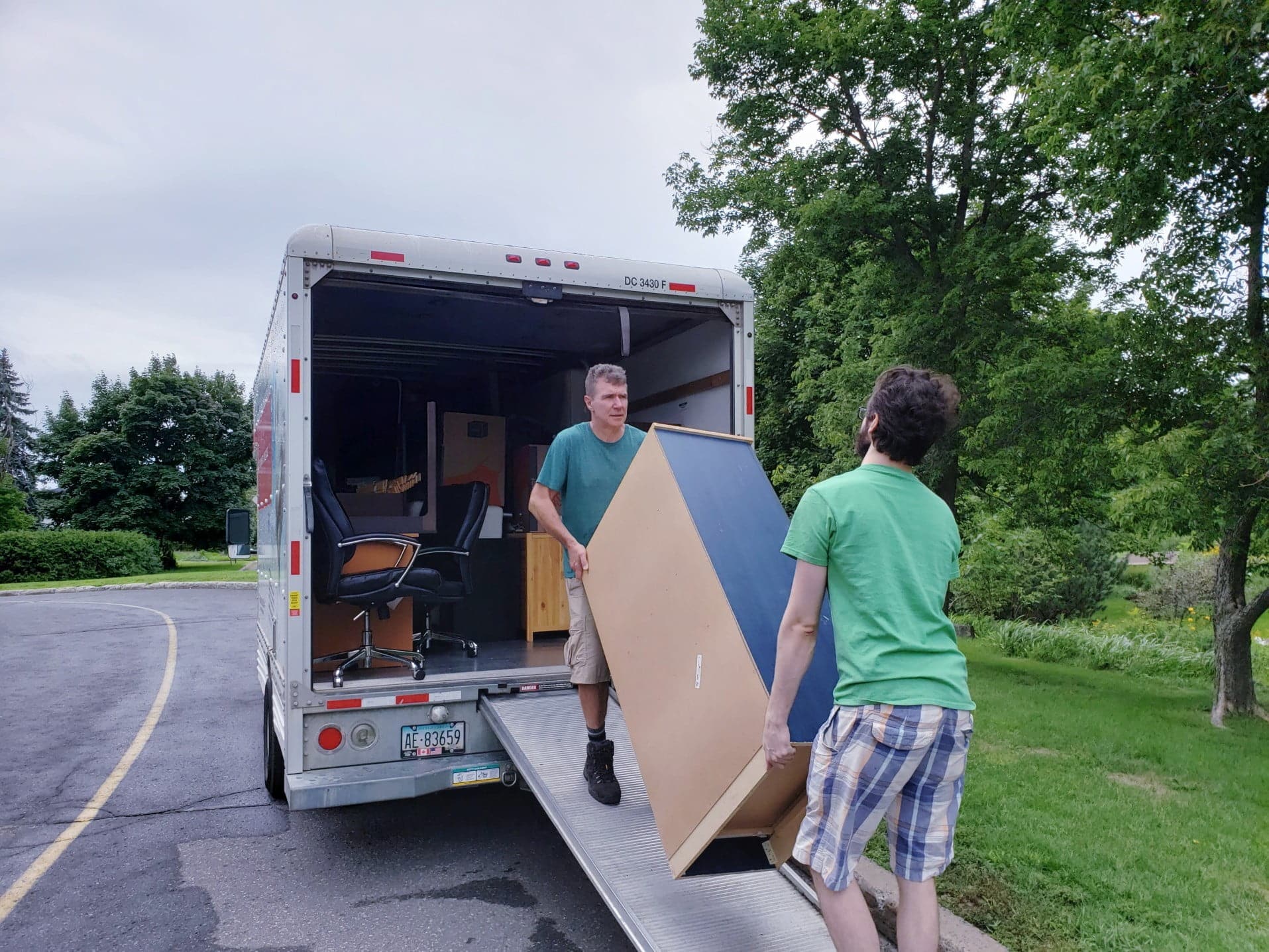 How to Pack a Messy House to Move
